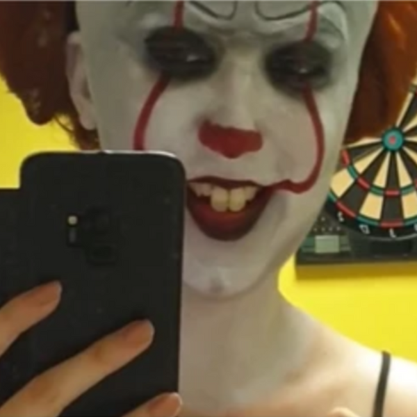 It 2: Pennywise Face Paint Design Video by Ana Cedoviste - Facepaint.com